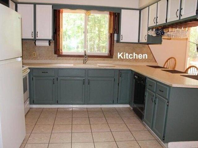 house with 4 bedroom, Auburn ME ES105403911
