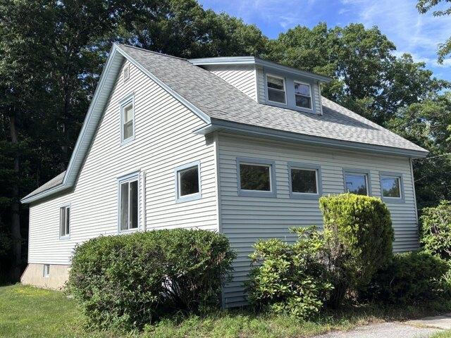 house with 4 bedroom, Auburn ME ES105115294