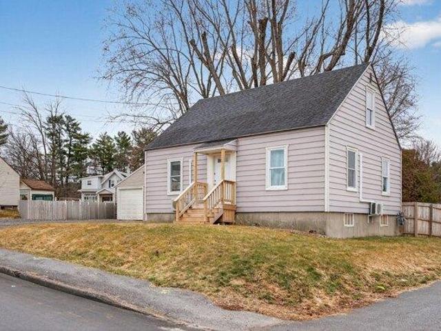 house with 4 bedroom, Augusta ME DLS102344377
