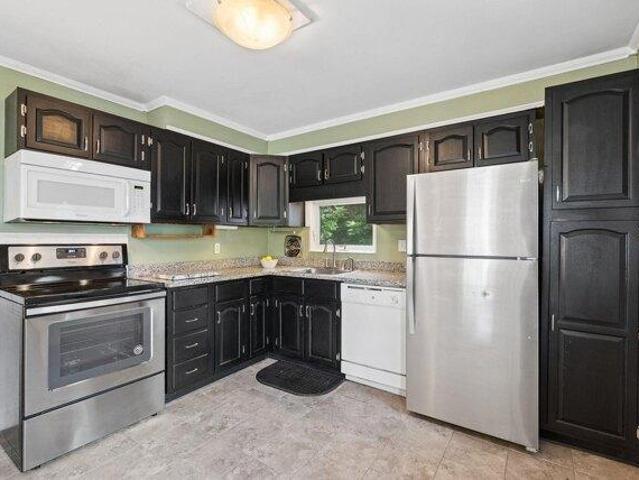 house with 4 bedroom, Augusta ME ES104571415