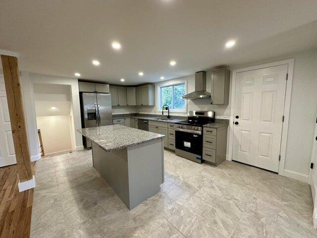 house with 4 bedroom, Augusta ME ES103966447