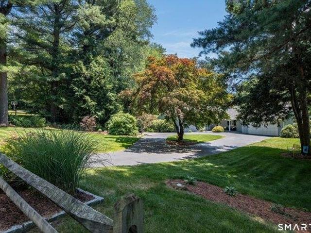 house with 4 bedroom, Avon CT DS104192769