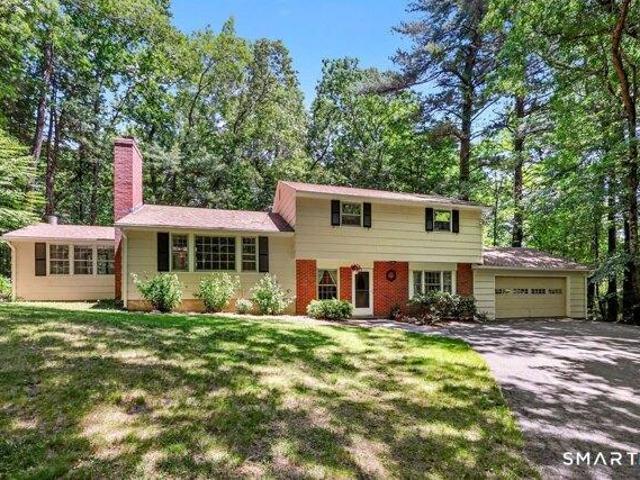 house with 4 bedroom, Avon CT DS104265004
