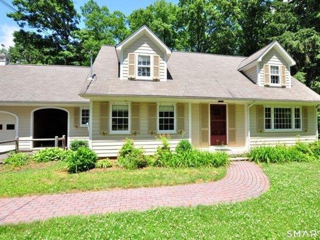 house with 4 bedroom, Avon CT ES104650492