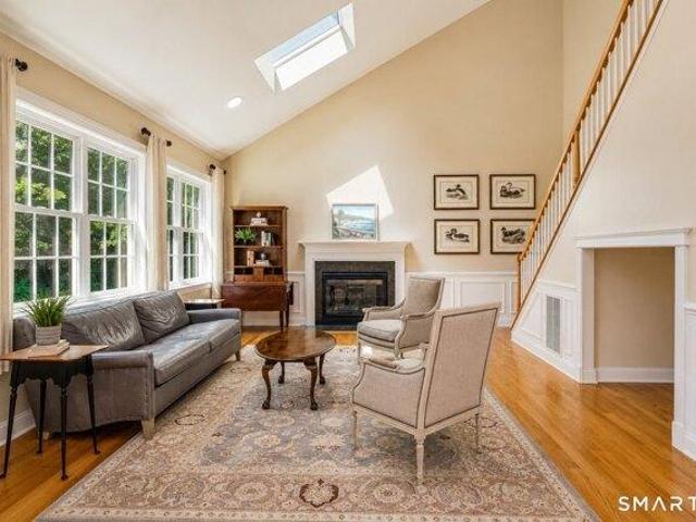 house with 4 bedroom, Avon CT ES104759339