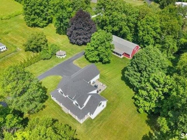 house with 4 bedroom, Avon CT ES104852917
