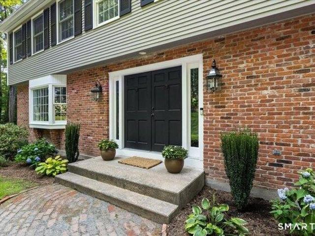 house with 4 bedroom, Avon CT ES105113219