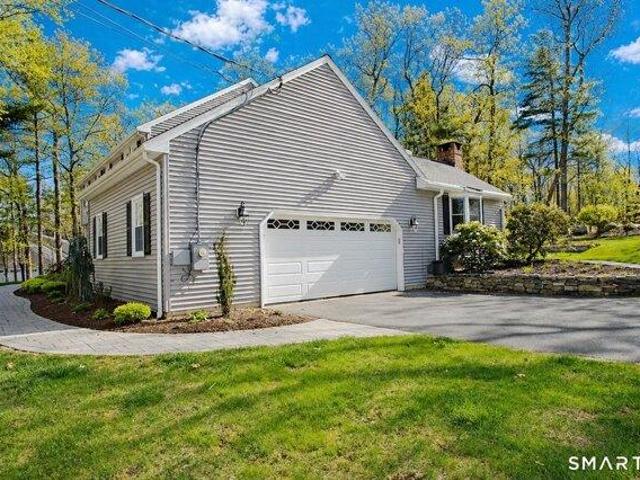 house with 4 bedroom, Avon CT ES103070915