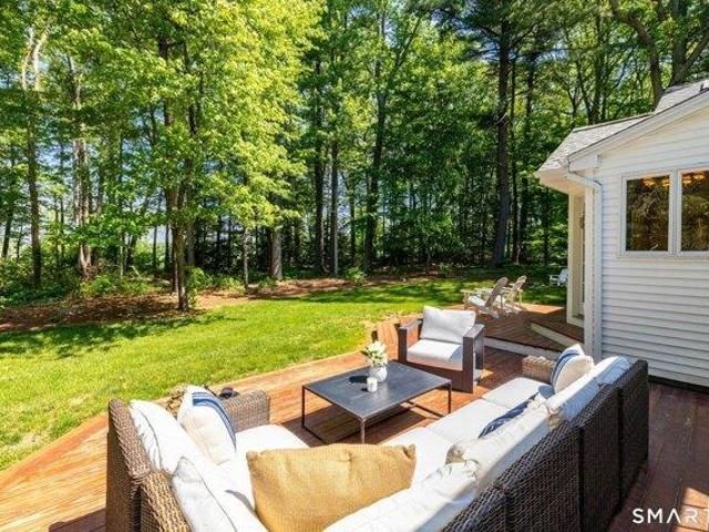 house with 4 bedroom, Avon CT ES103073692
