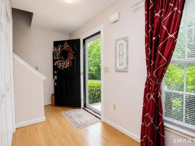 house with 4 bedroom, Avon CT ES103666133