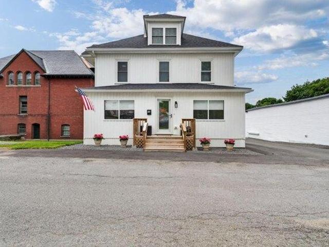house with 4 bedroom, Bangor ME DS104233338