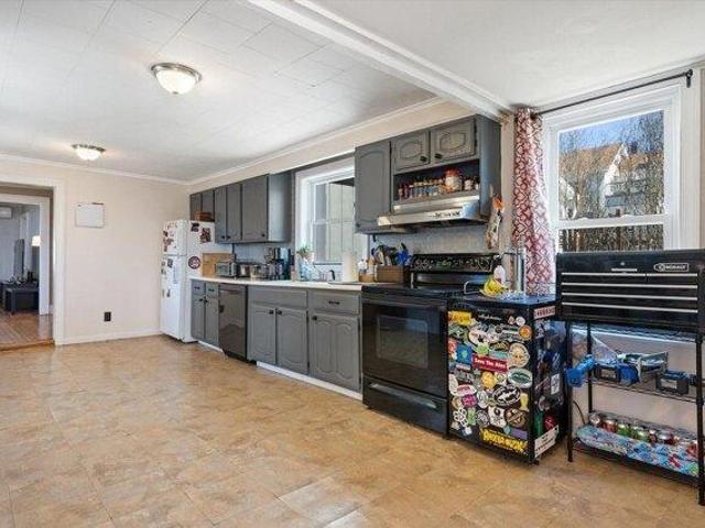 house with 4 bedroom, Bangor ME ES103220519