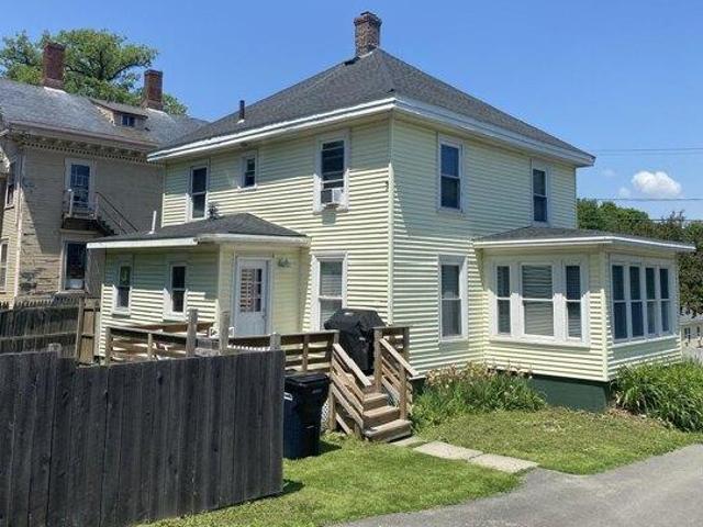 house with 4 bedroom, Bangor ME ES104077321
