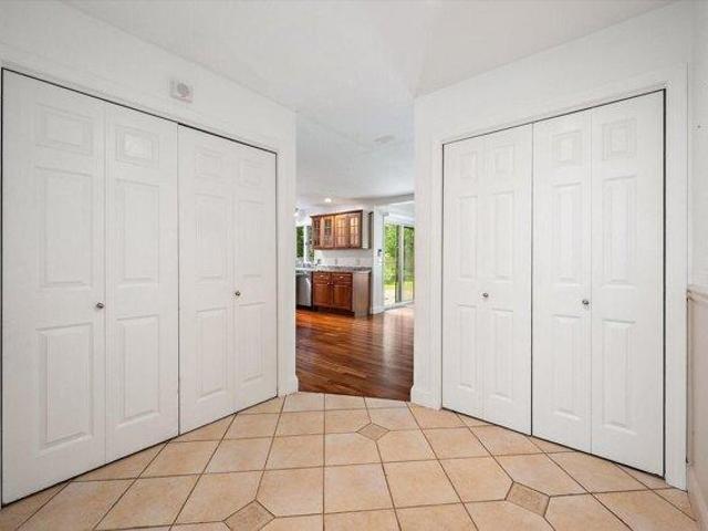 house with 4 bedroom, Bangor ME ES105401325