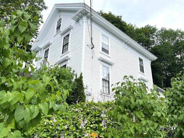 house with 4 bedroom, Bangor ME ES105385935