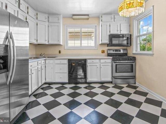 house with 4 bedroom, Baltimore MD ES103603659