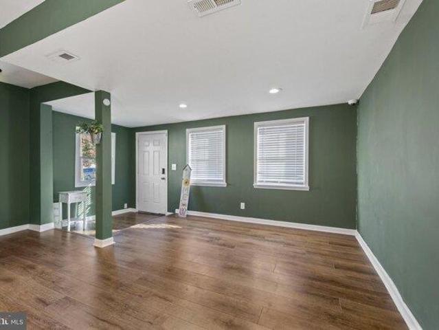 house with 4 bedroom, Baltimore MD ES103627129