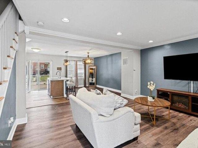 house with 4 bedroom, Baltimore MD ES104906125