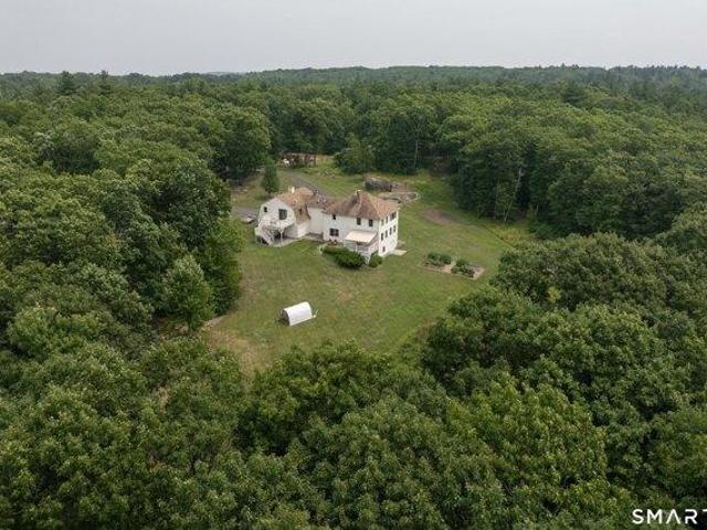 house with 4 bedroom, Barkhamsted CT ES104512848
