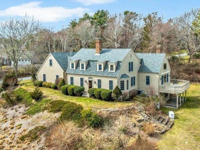 house with 4 bedroom, Barnstable MA DS104076899