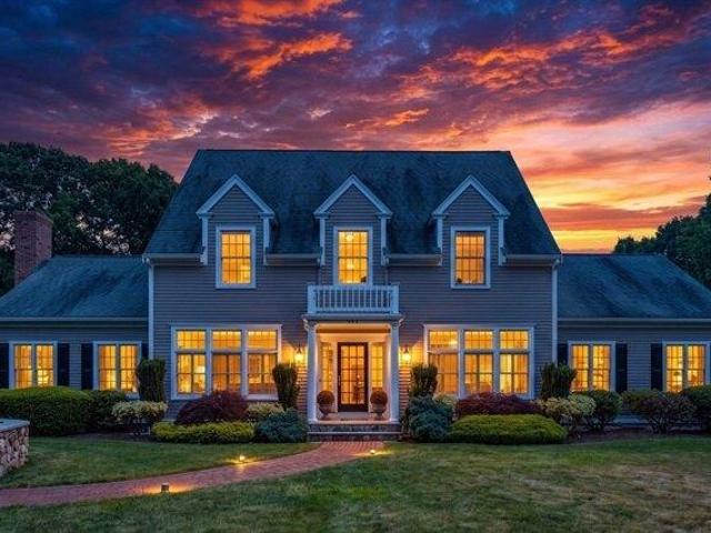 house with 4 bedroom, Barnstable MA DS104351590