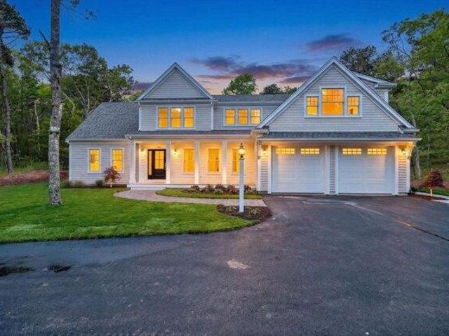 house with 4 bedroom, Barnstable MA DS102960133