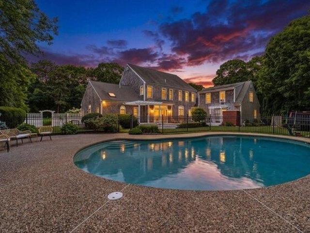 house with 4 bedroom, Barnstable MA ES104351590