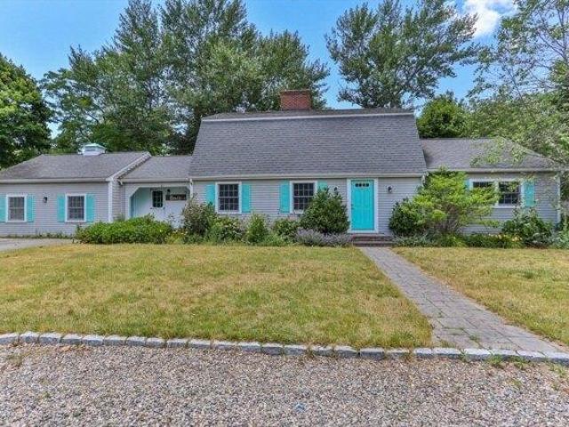 house with 4 bedroom, Barnstable MA ES103619535