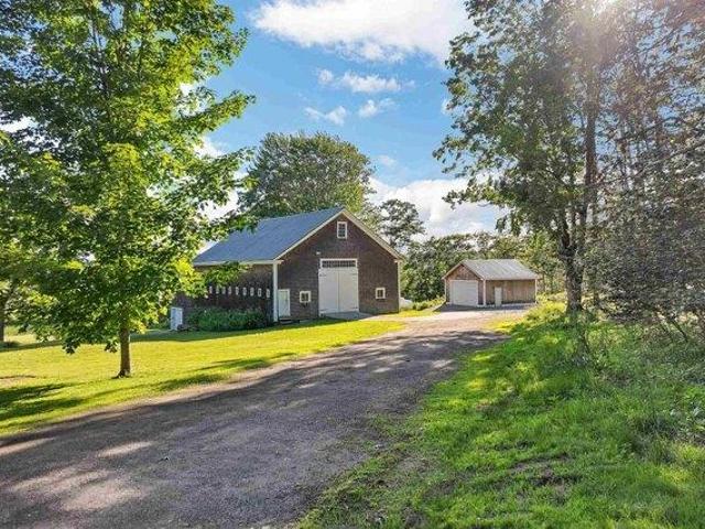 house with 4 bedroom, Barnstead NH ES104262314