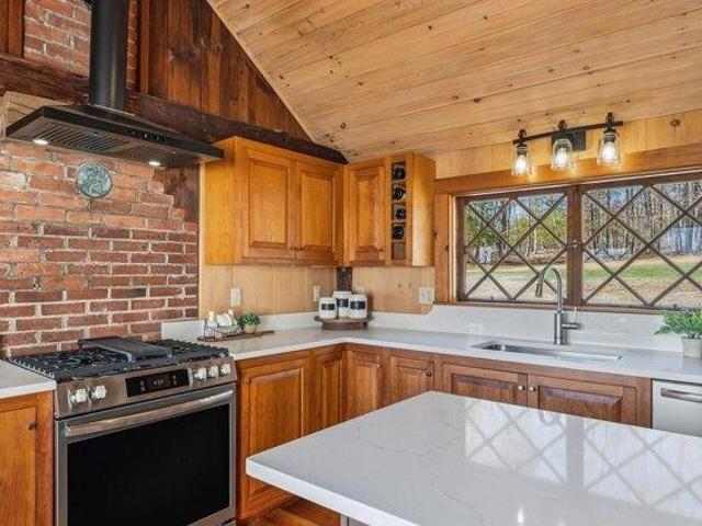 house with 4 bedroom, Barnstead NH ES105108728