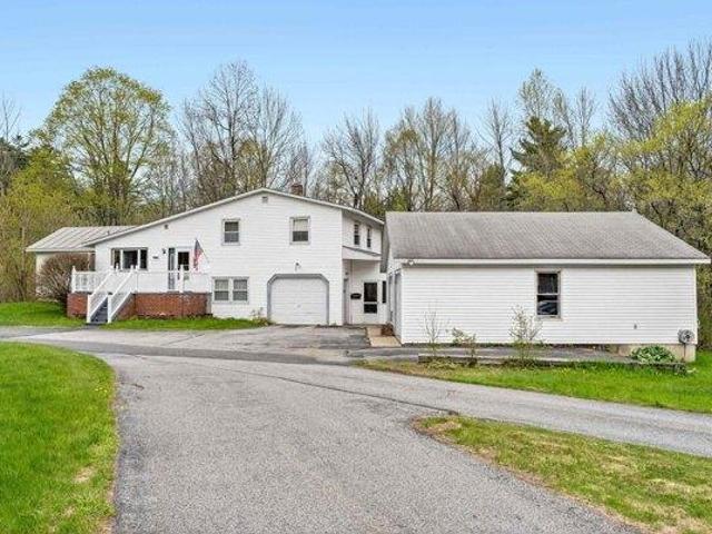 house with 4 bedroom, Barre VT DLS102444654