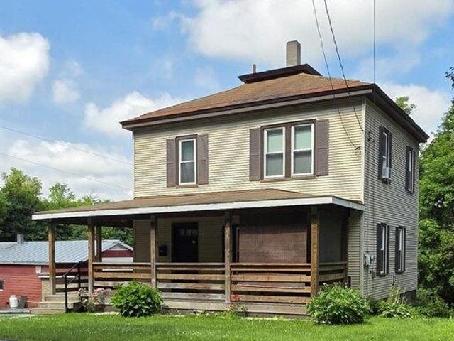 house with 4 bedroom, Barre VT DS101705952