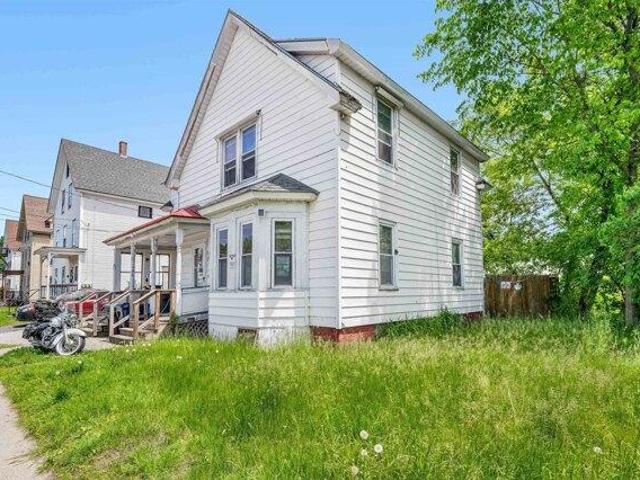 house with 4 bedroom, Barre VT DS103436921