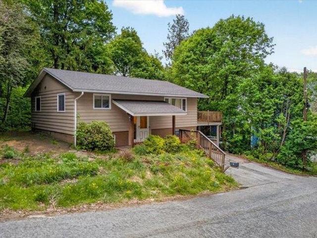 house with 4 bedroom, Barre VT ES103439128