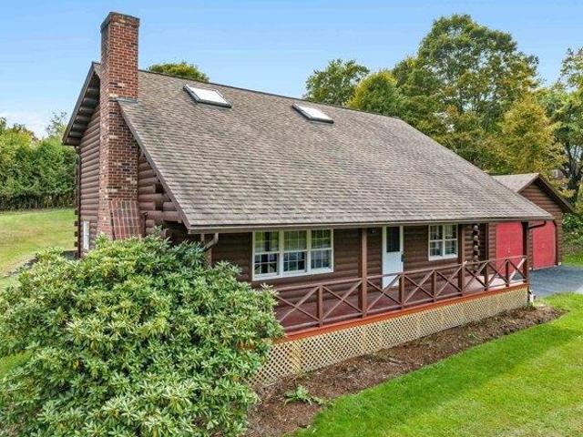 house with 4 bedroom, Barre VT ES104236476