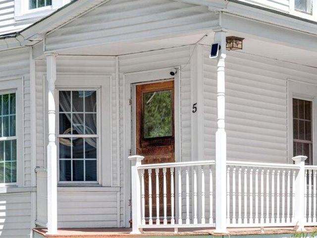 house with 4 bedroom, Barre VT ES105155815