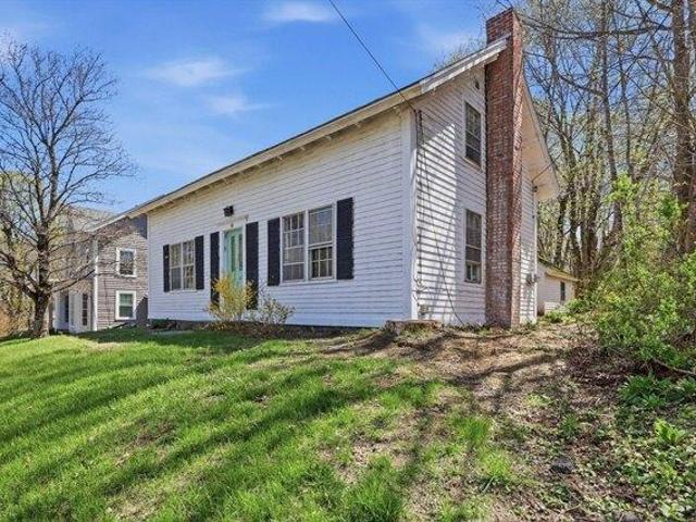 house with 4 bedroom, Barre MA DLS101604152