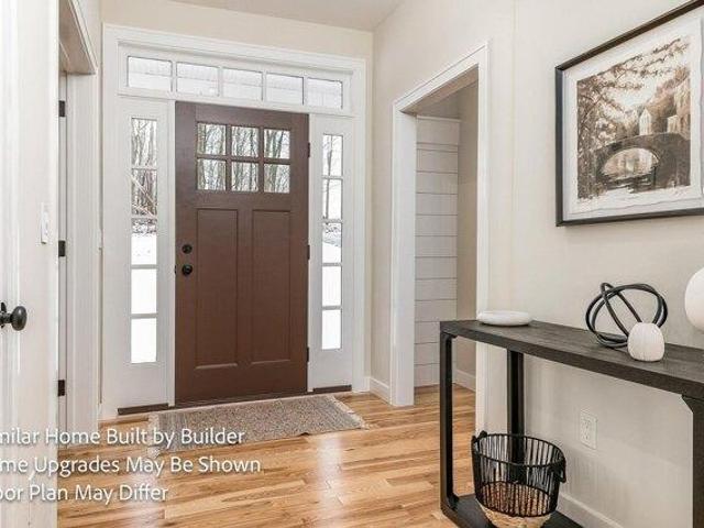 house with 4 bedroom, Barrington NH ES105105084