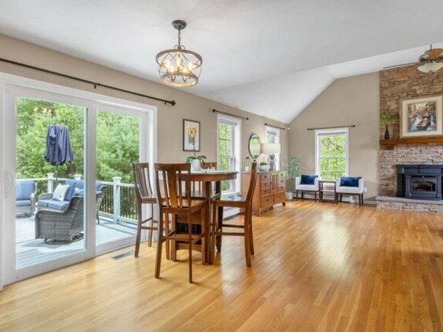 house with 4 bedroom, Barrington NH ES105108931