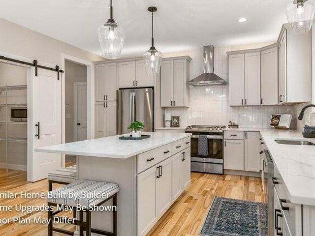 house with 4 bedroom, Barrington NH ES103184852