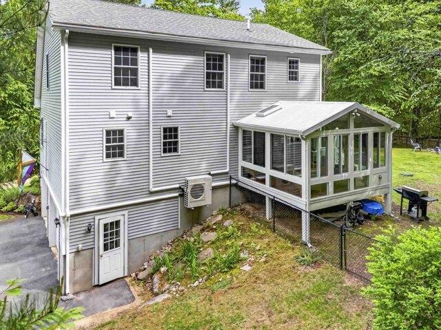 house with 4 bedroom, Barrington NH ES103969412