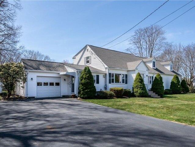 house with 4 bedroom, Barrington RI DLS102594975
