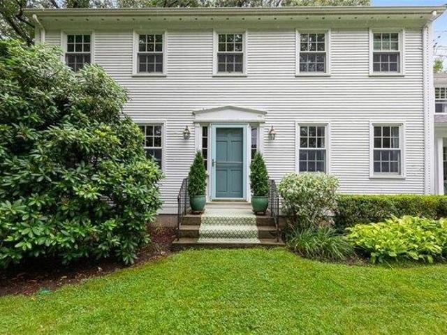 house with 4 bedroom, Barrington RI DS104441889