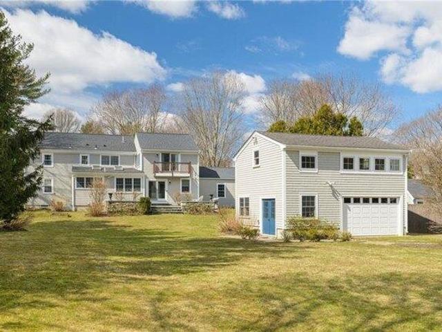house with 4 bedroom, Barrington RI DS102632751