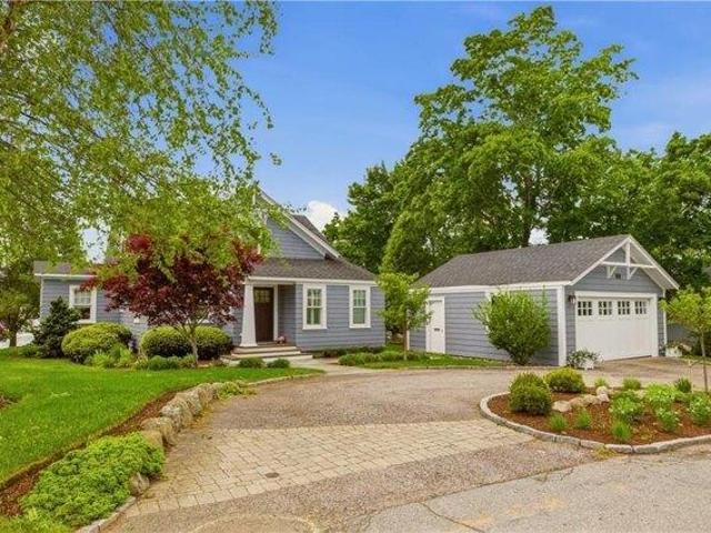 house with 4 bedroom, Barrington RI DS103186603