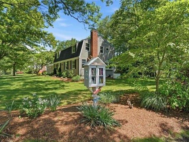 house with 4 bedroom, Barrington RI DS103433473