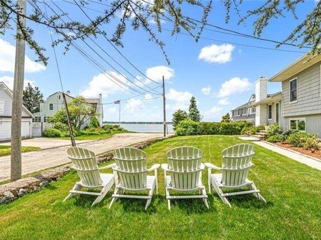 house with 4 bedroom, Barrington RI DS103969384