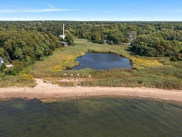 house with 4 bedroom, Barrington RI ES104788302