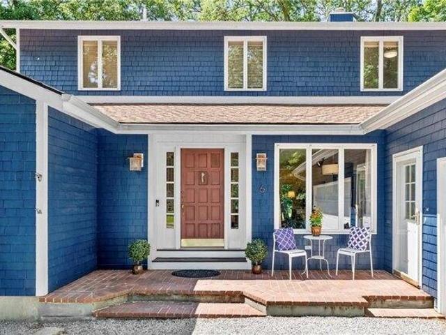 house with 4 bedroom, Barrington RI ES104809623
