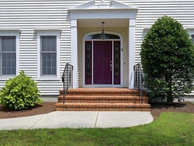 house with 4 bedroom, Barrington RI ES104811749
